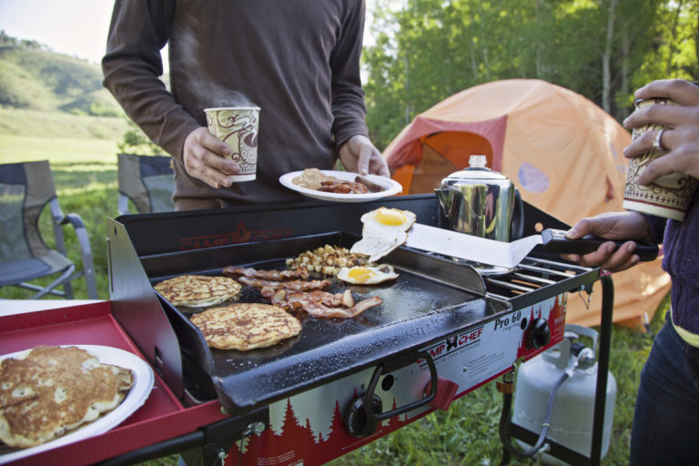 Best Outdoor Griddles – 2022 Reviews [UPDATED]